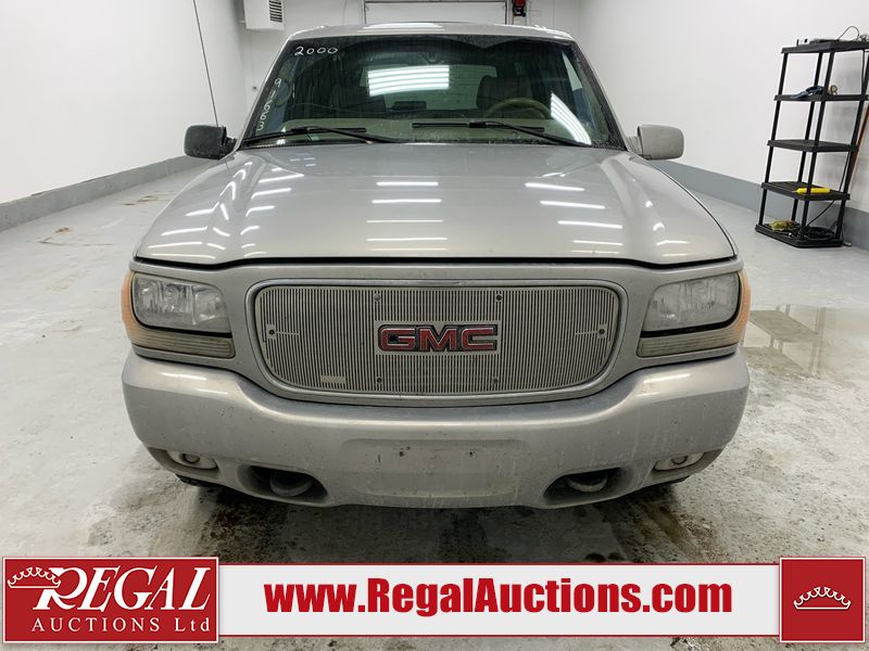 Regal Auctions: 2000 GMC YUKON DENALI